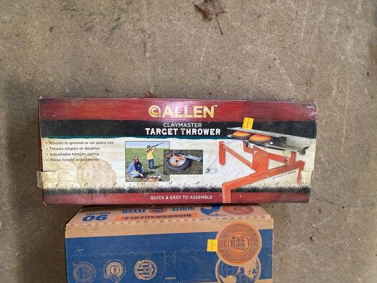 Claymaster Target Thrower and Clay Targets - Kaufman Realty & Auctions