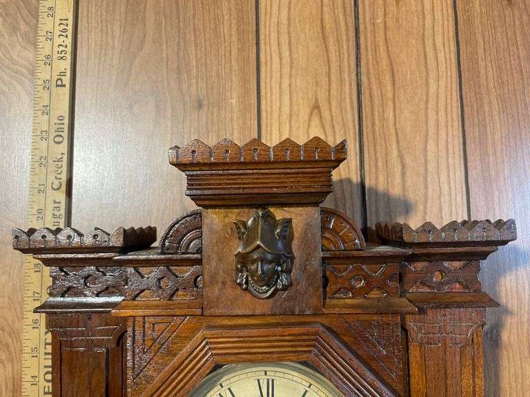 Gilbert 8-day walnut mantel clock - Circ 1875 - Kaufman Realty & Auctions