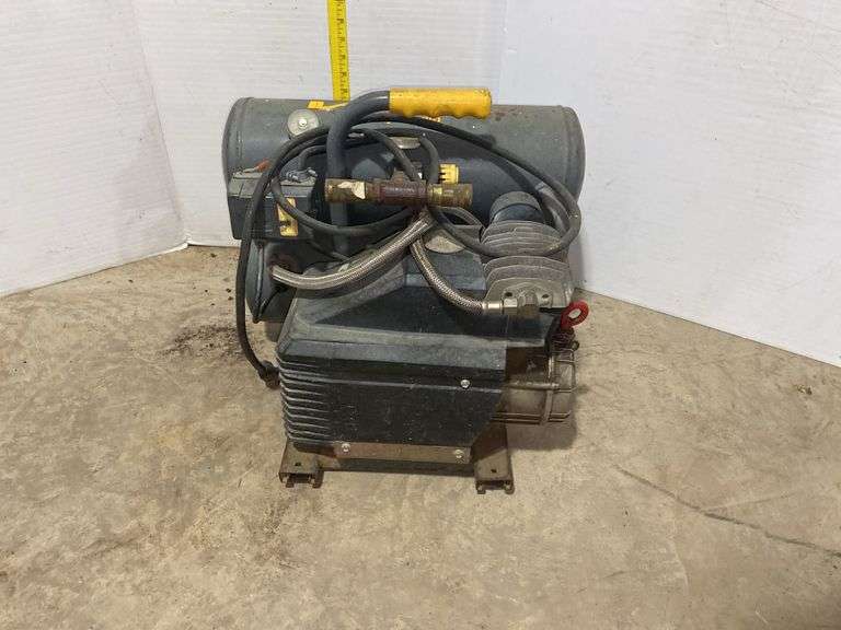 Air-Mate Air Compressor - Kaufman Realty & Auctions