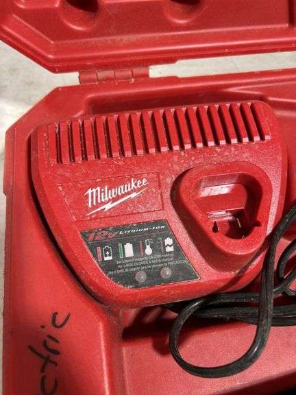 Milwaukee scanner detection tool with case & battery charger - no ...