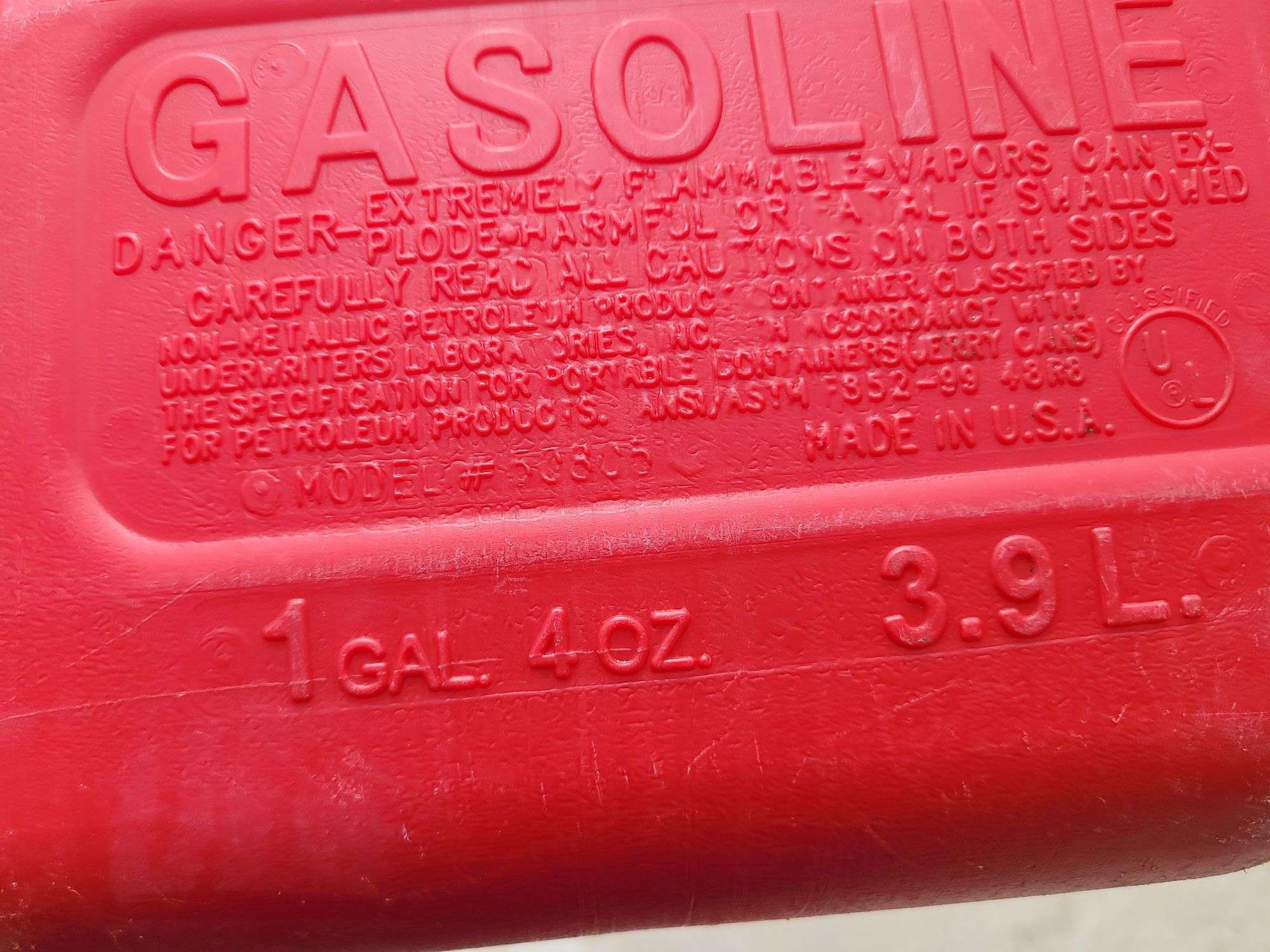SMALL GASOLINE CANS (2) - Kaufman Realty & Auctions
