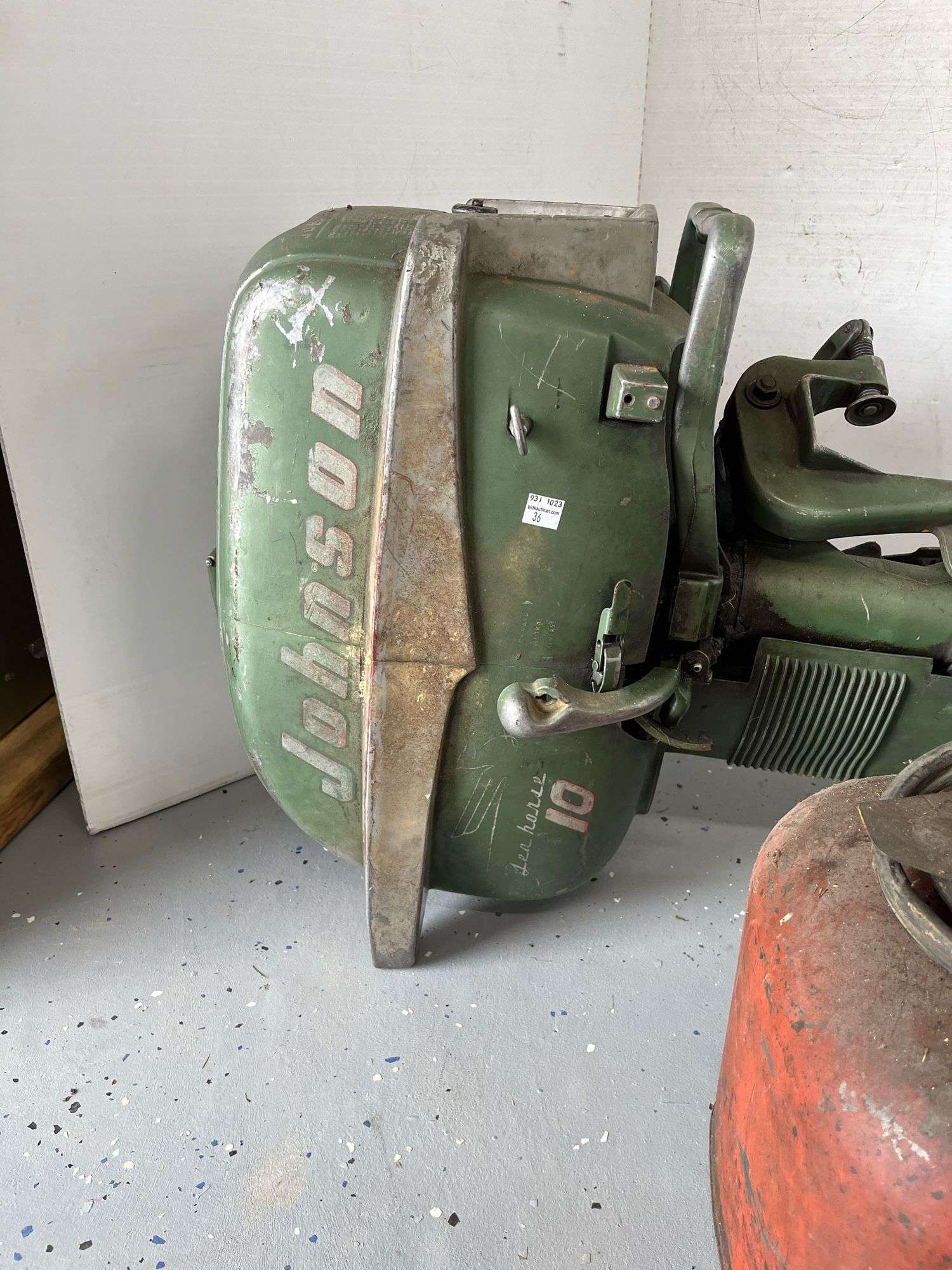 10 HP Johnson Sea Horse Boat Motor (Untested) with Fuel Tank & Anchor ...