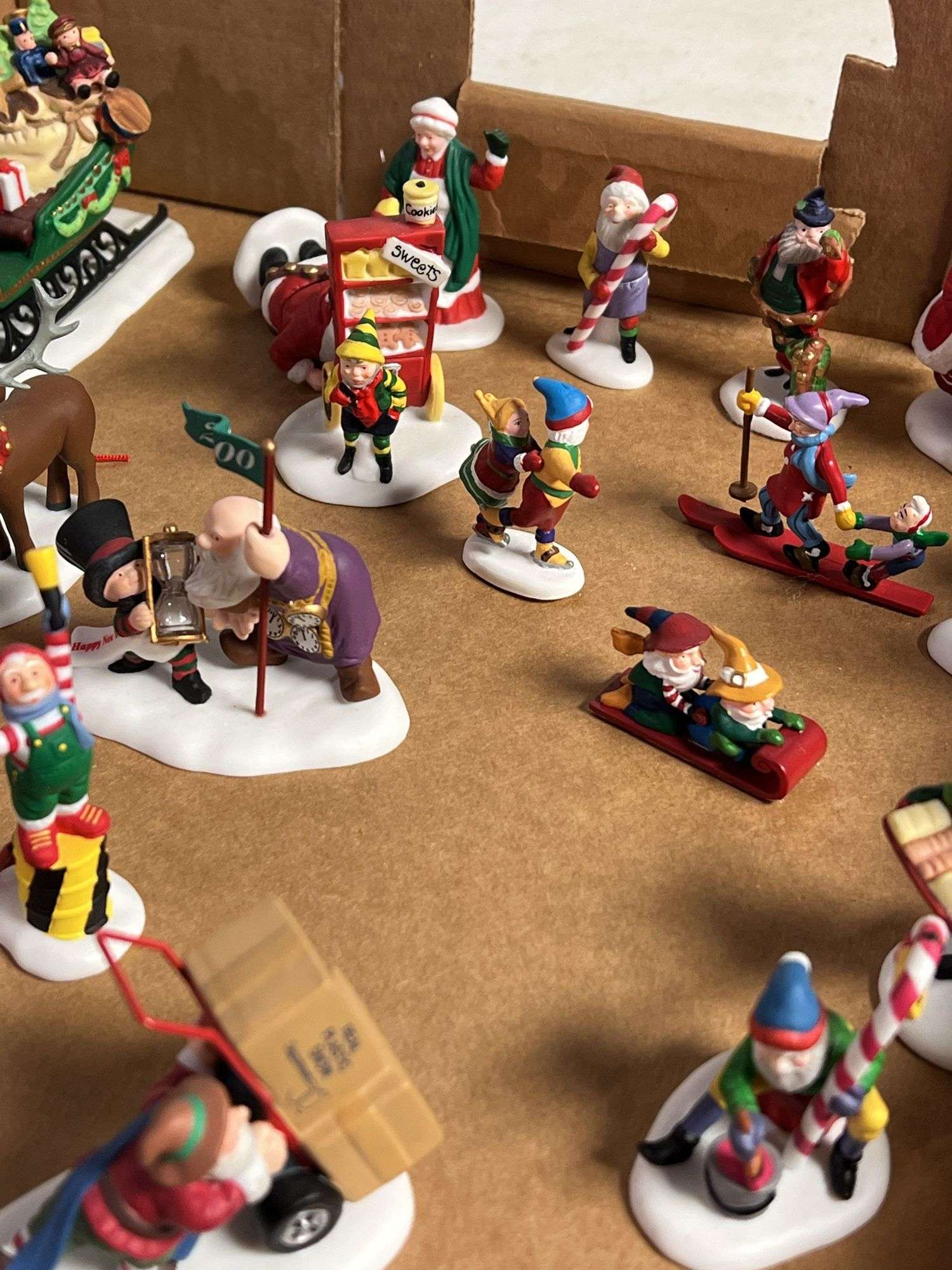 Large qty various Department 56 accessories - Kaufman Realty & Auctions