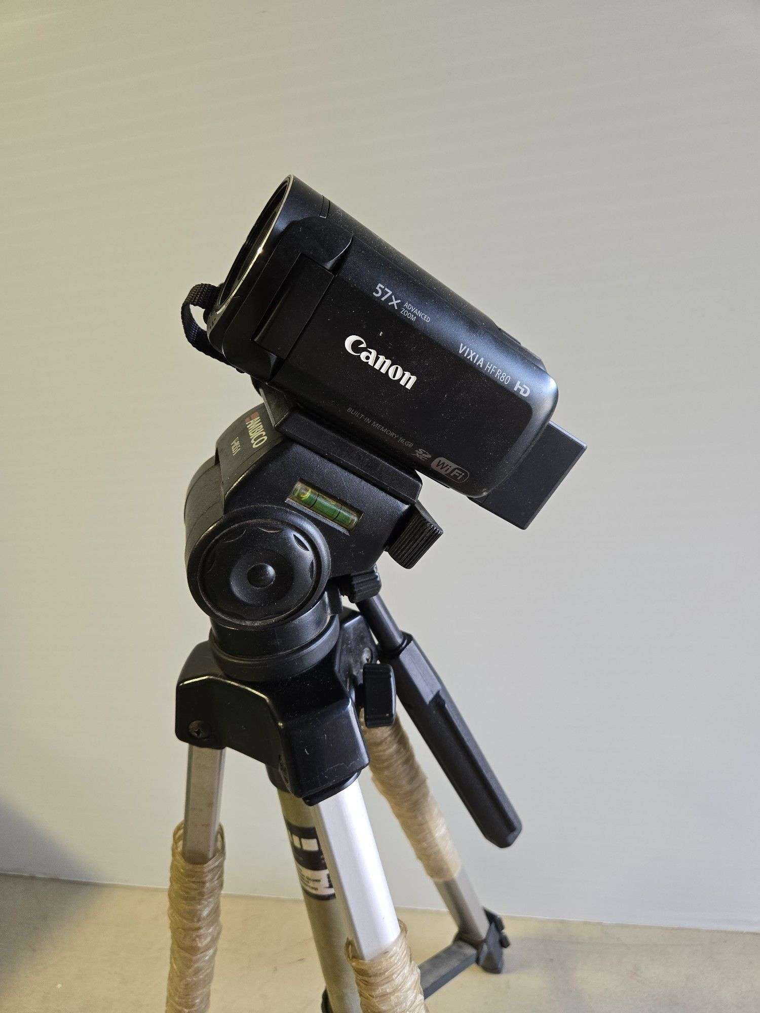 Canon VIXIA HF R80 camrecorder w/ tripod & Canon Power Shot camera ...