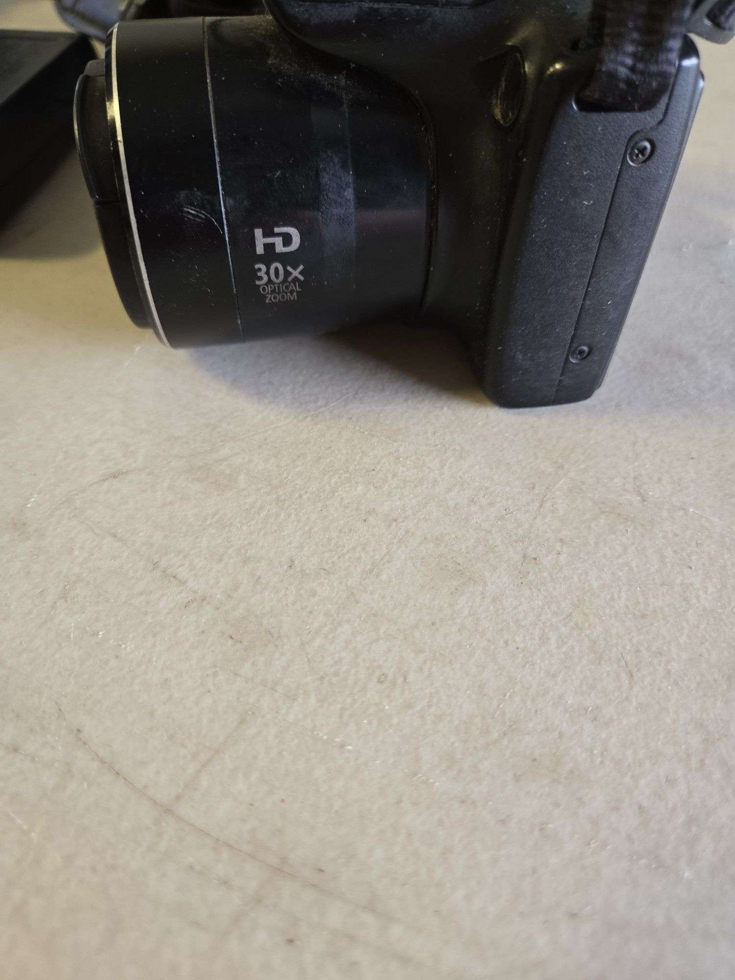 Canon VIXIA HF R80 camrecorder w/ tripod & Canon Power Shot camera ...