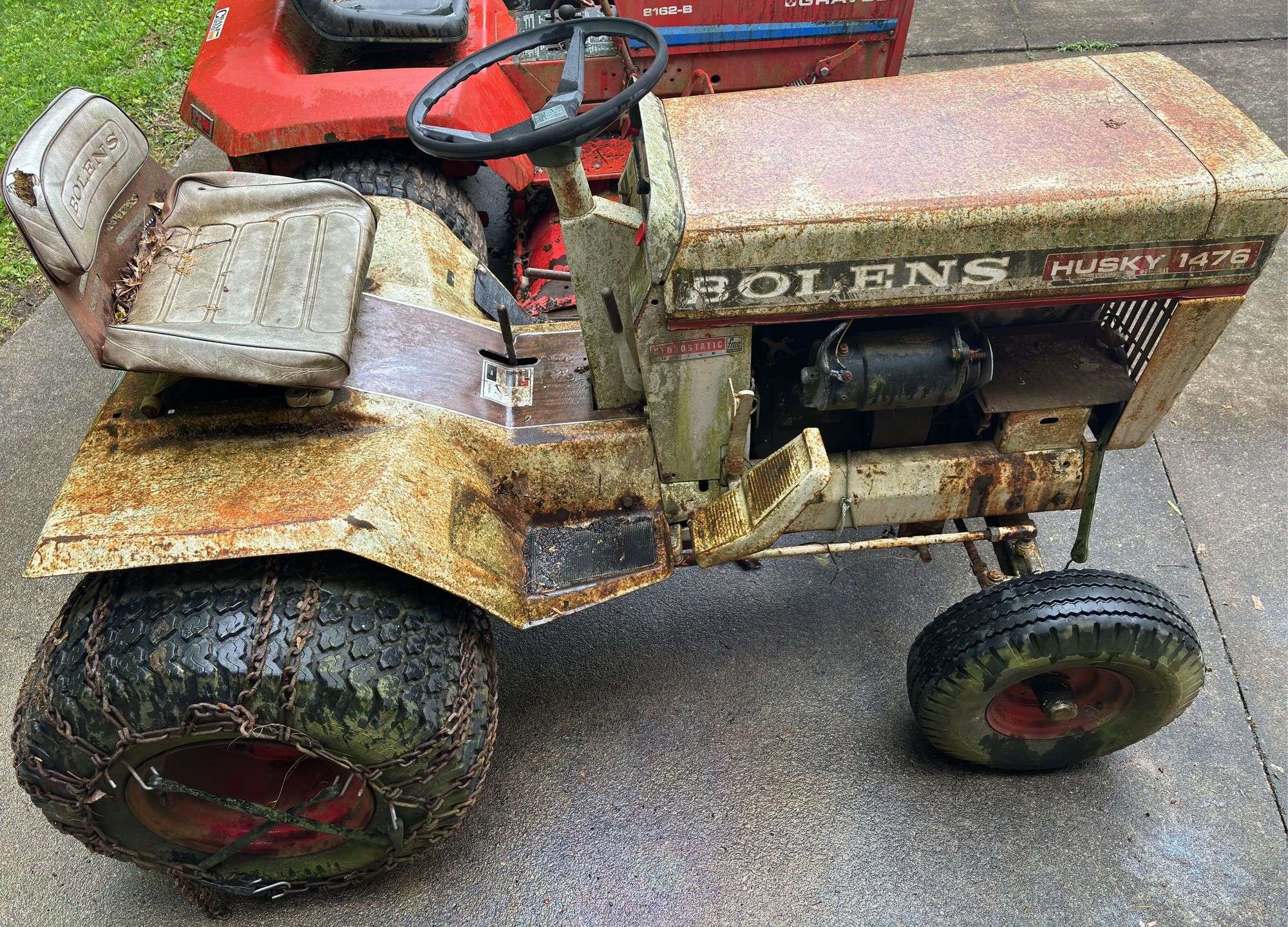 Bolens garden tractor - Kaufman Realty & Auctions