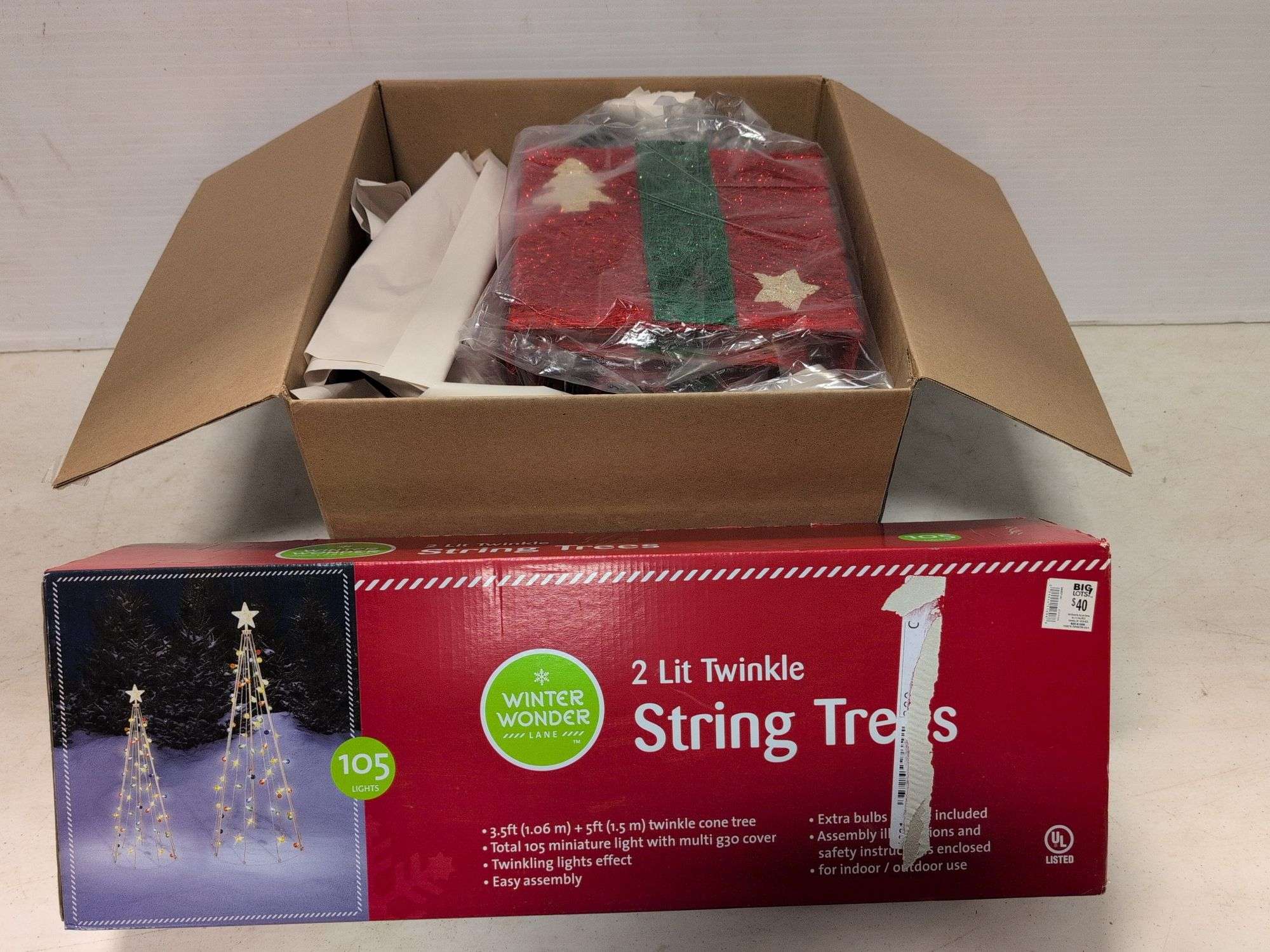 Christmas twinkling string trees and decorative presents - new in box ...