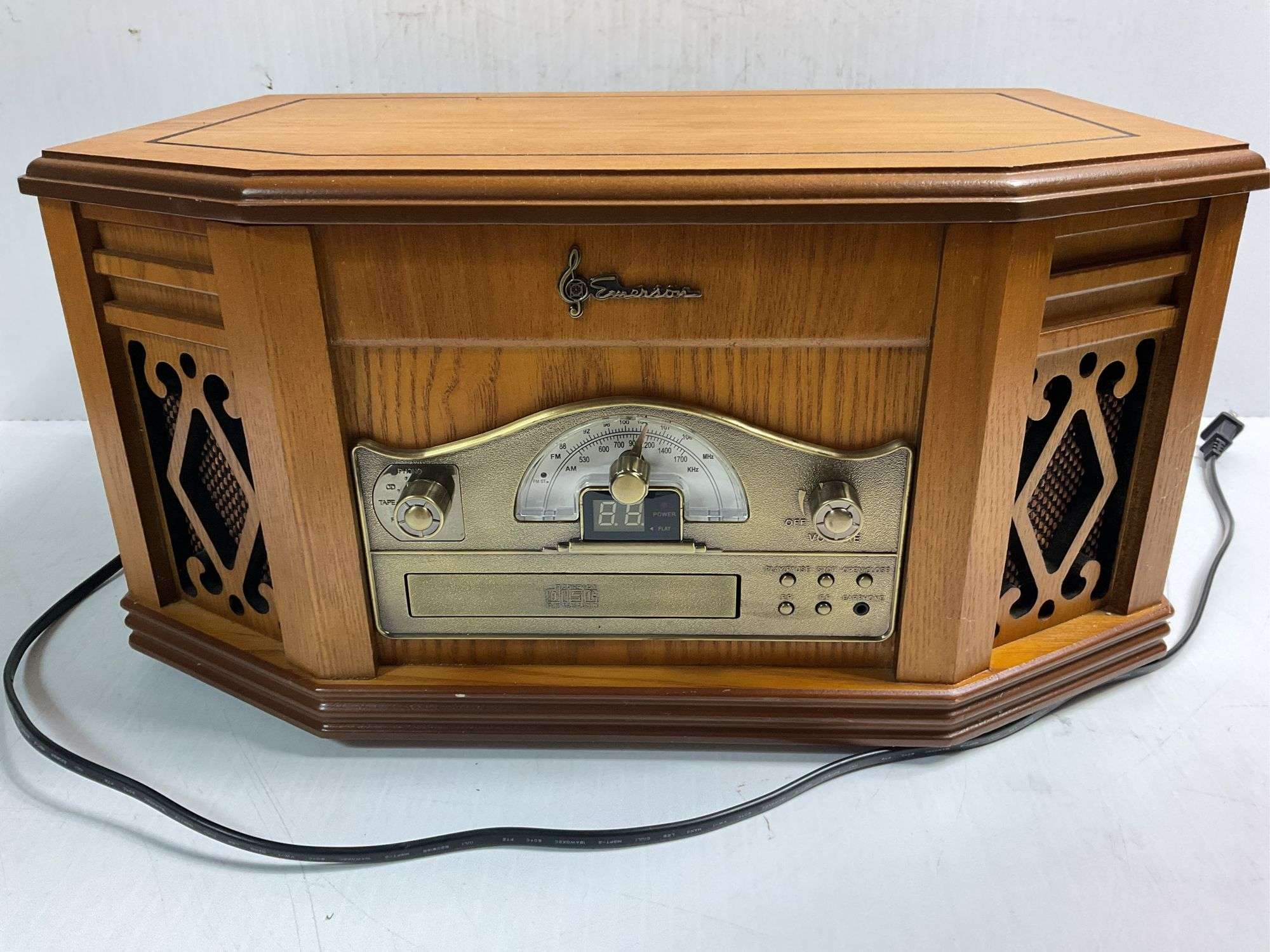 Emerson AM/FM Radio, Cassette Player, CD Player, Turntable - Kaufman ...