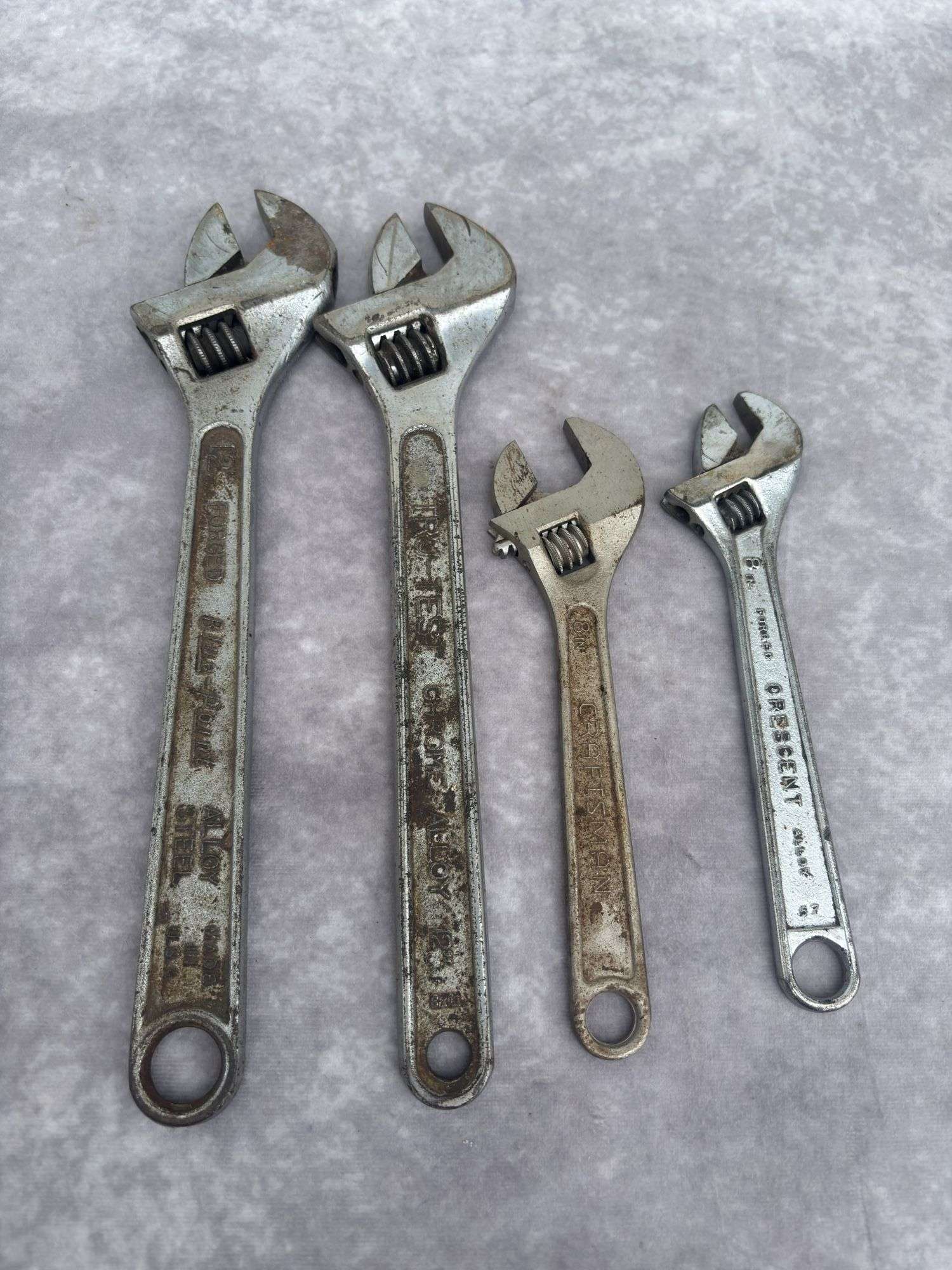 4 Crescent Wrenches - Kaufman Realty & Auctions