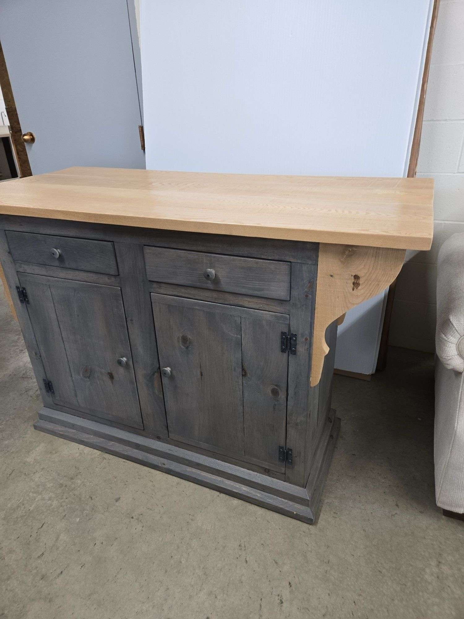 Primitive kitchen island- 27"x60"x36"- Pine - Kaufman Realty & Auctions