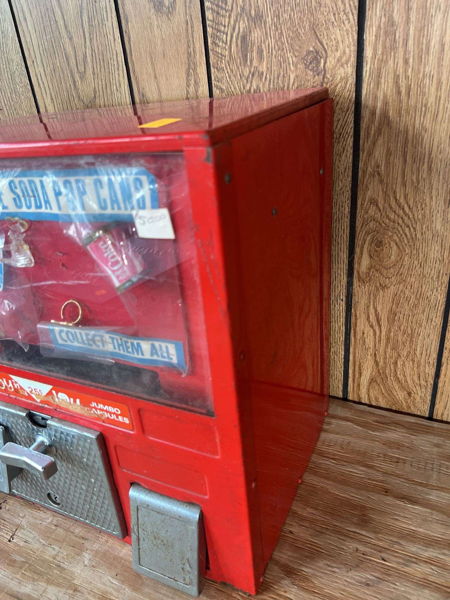 Vintage Vending Machine - Kaufman Realty & Auctions