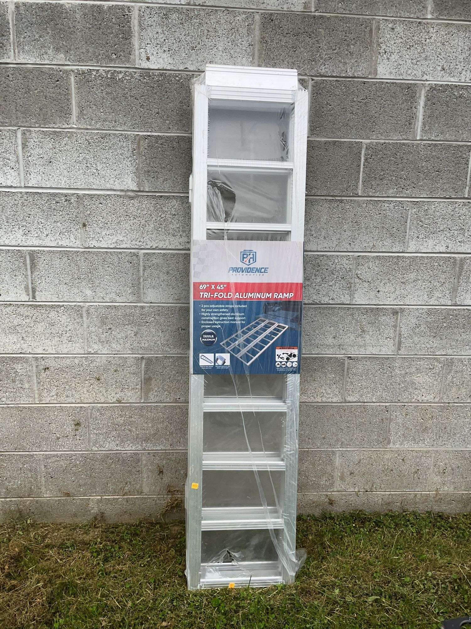 Providence Tri-Fold Aluminum Ramp - Kaufman Realty & Auctions