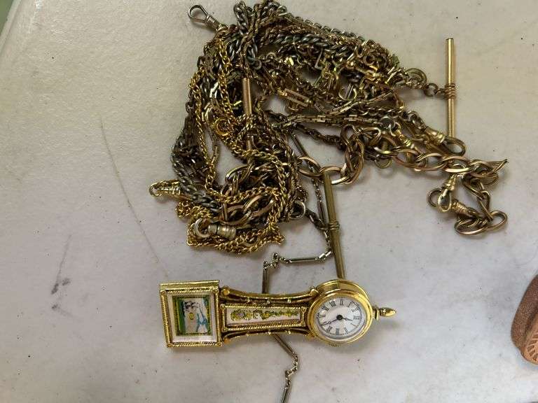 Lot of mostly local advertising pins, knives and badges - Kaufman ...