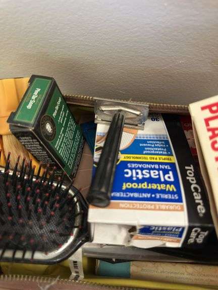 VINTAGE STANLEY SHAVING BRUSH, RAZOR, BAND-AIDS, FINGERNAIL CLIPPERS ...