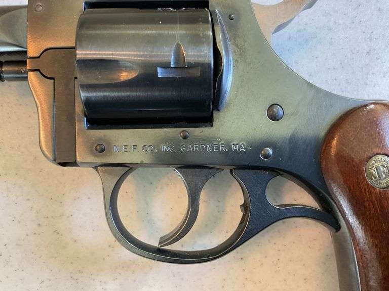 NEW ENGLAND FIREARMS MODEL R73 .32 H&R MAG - Kaufman Realty & Auctions
