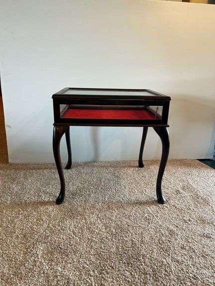 Antique end table display case- 23"x18"x24" - Kaufman Realty & Auctions
