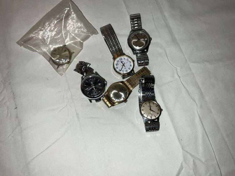 Assorted watches, includesWalthan 17 jewel - Kaufman Realty & Auctions