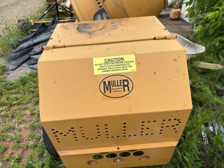 Muller Machine 1 yard Concrete Mixer - Kaufman Realty & Auctions