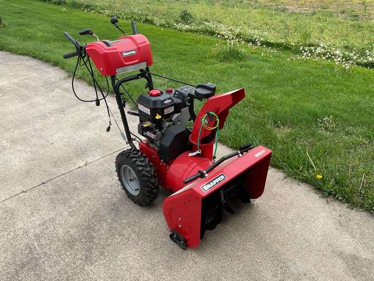 SNAPPER SNOW BLOWER LIKE NEW - Kaufman Realty & Auctions