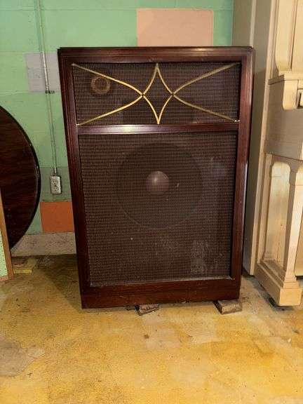 VINTAGE JENSEN CABINET SPEAKER - Kaufman Realty & Auctions