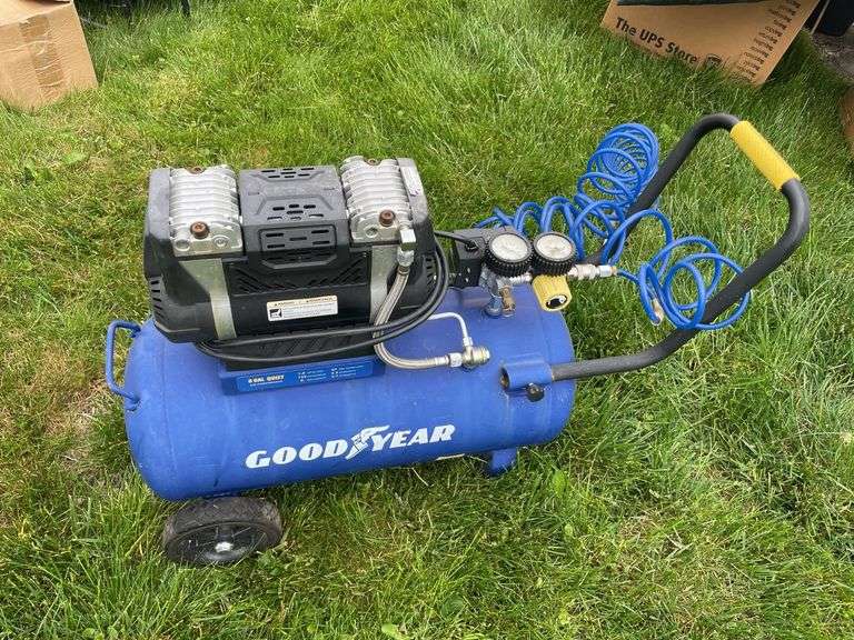 Goodyear 8 gallon air compressor -runs and builds pressure - Kaufman ...
