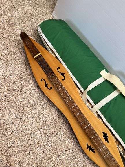 Vintage Dulcimer w/ soft case - Kaufman Realty & Auctions