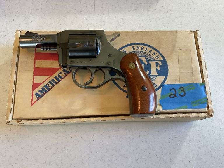NEW ENGLAND FIREARMS MODEL R73 .32 H&R MAG - Kaufman Realty & Auctions