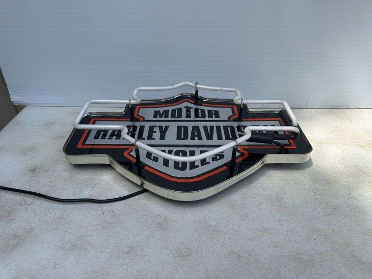 Lighted Harley Davidson Sign - Kaufman Realty & Auctions
