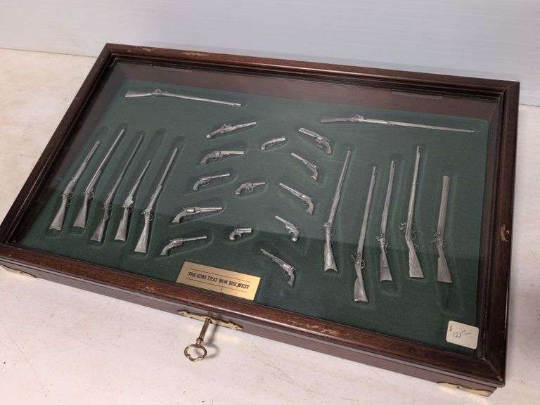 The Guns that Won the West Toy Gun display case - 21x13x3 - Kaufman ...