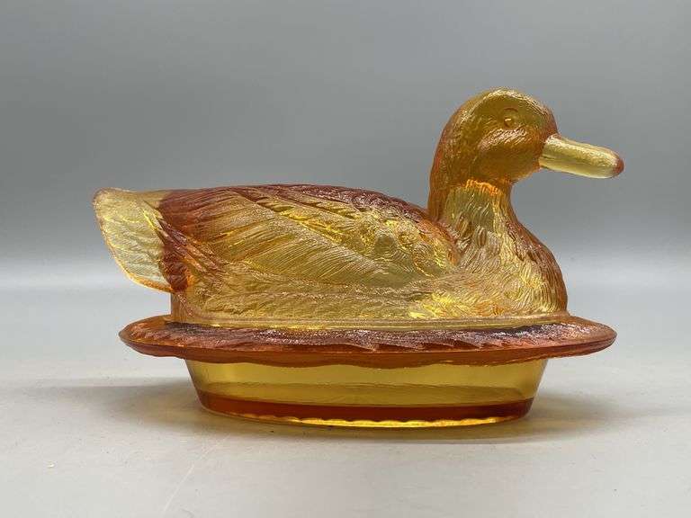 TIFFIN GLASS CO. AMBER "TIFFIN DUCK" - Kaufman Realty & Auctions