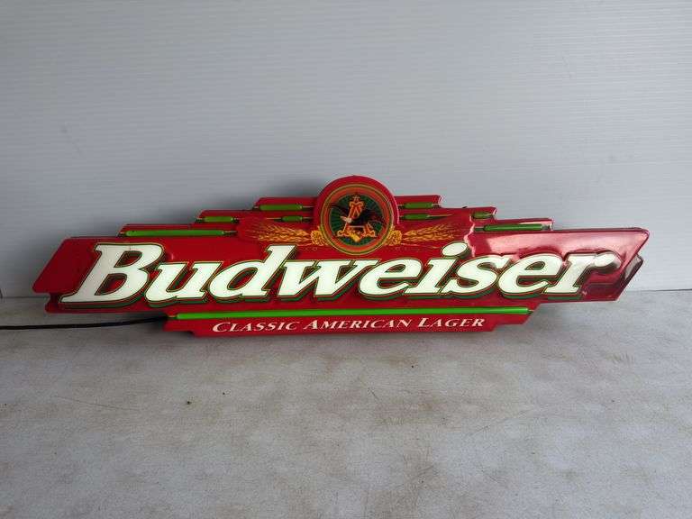 Lighted Budweiser Sign - Kaufman Realty & Auctions