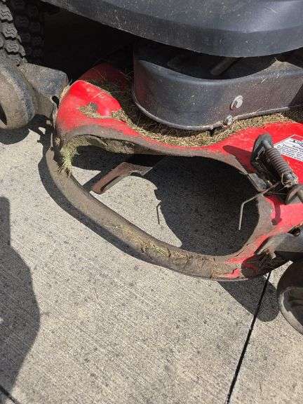 Snapper 285Z 46" zero turn mower- showing 675 hrs - Kaufman Realty ...