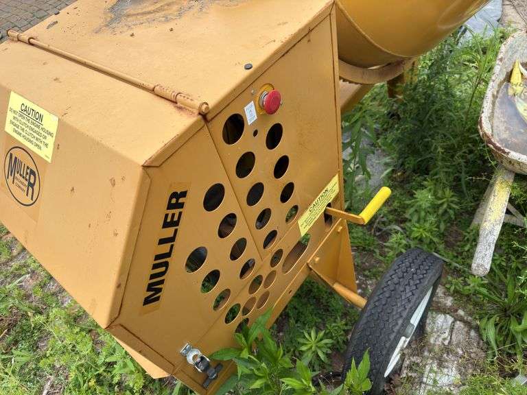 Muller Machine 1 yard Concrete Mixer - Kaufman Realty & Auctions