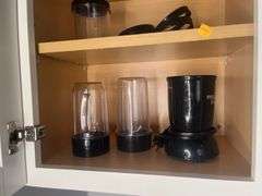 Magic Bullet Blender, Teapot, Jars, Containers - Kaufman Realty & Auctions