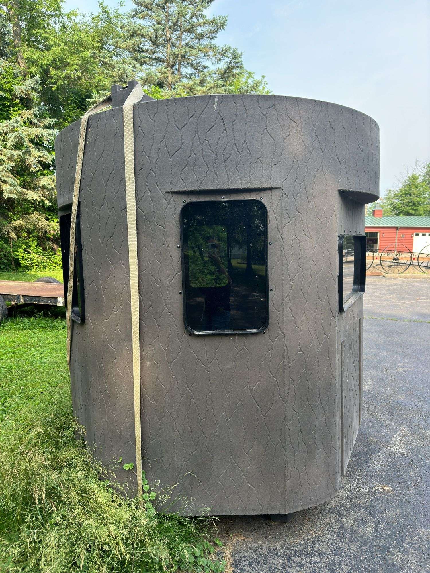 Bank Blinds The Stump - Kaufman Realty & Auctions