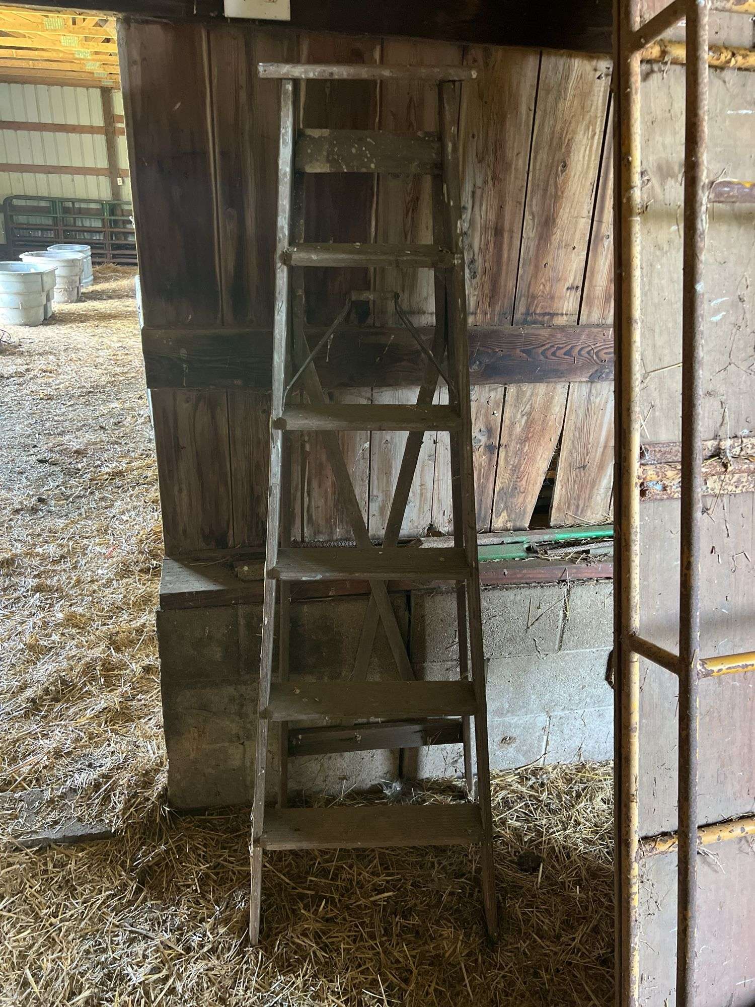Wood platform- wooden step ladder - misc - Kaufman Realty & Auctions
