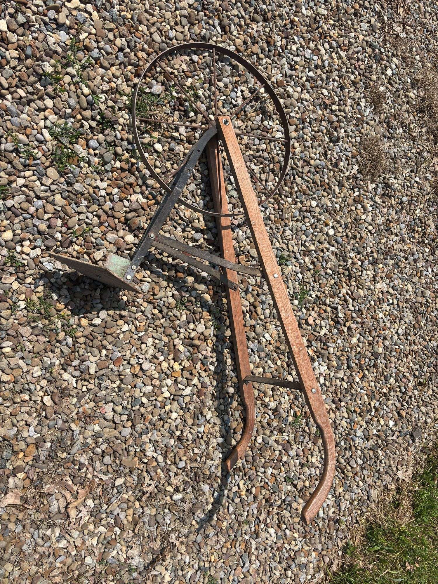 Single Wheel Plow - Kaufman Realty & Auctions