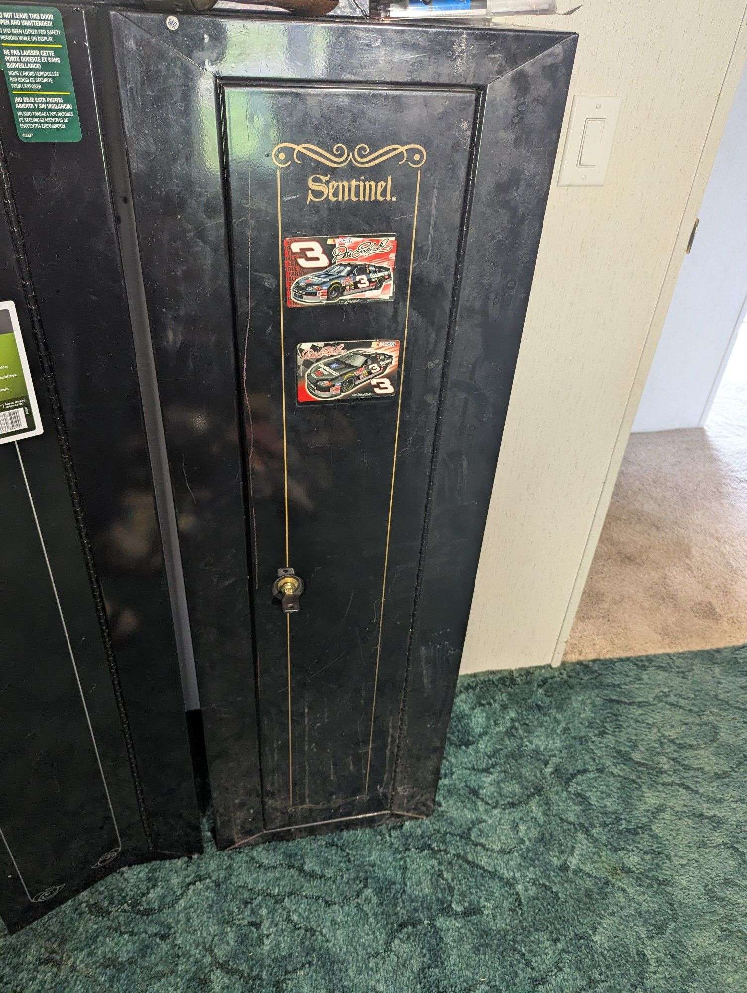 Sentinel 10-gun metal cabinet 53x17 x13.5 with key - Kaufman Realty ...