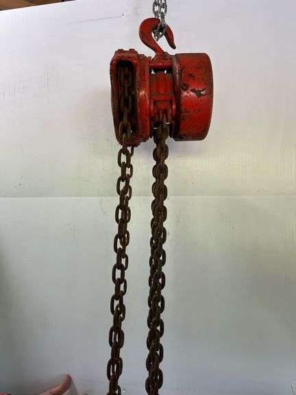 Chester 1 Ton Chain Hoist - Kaufman Realty & Auctions