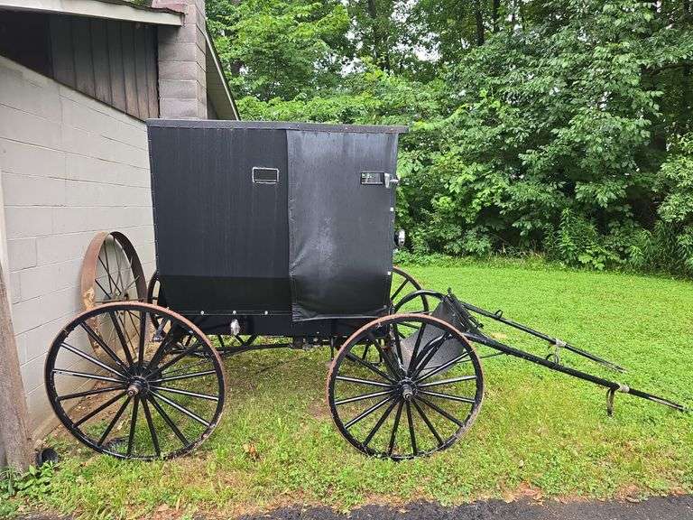 AMISH BUGGY WITH LIGHTS AND BRAKES. HAS SOME FADING FROM SITTING ...