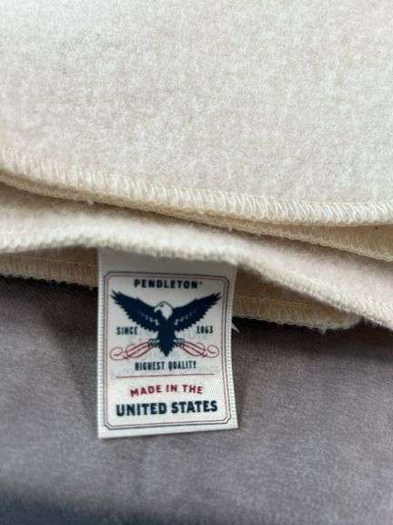VINTAGE PENDLETON WOOL BLANKET (90”x90”) - Kaufman Realty & Auctions