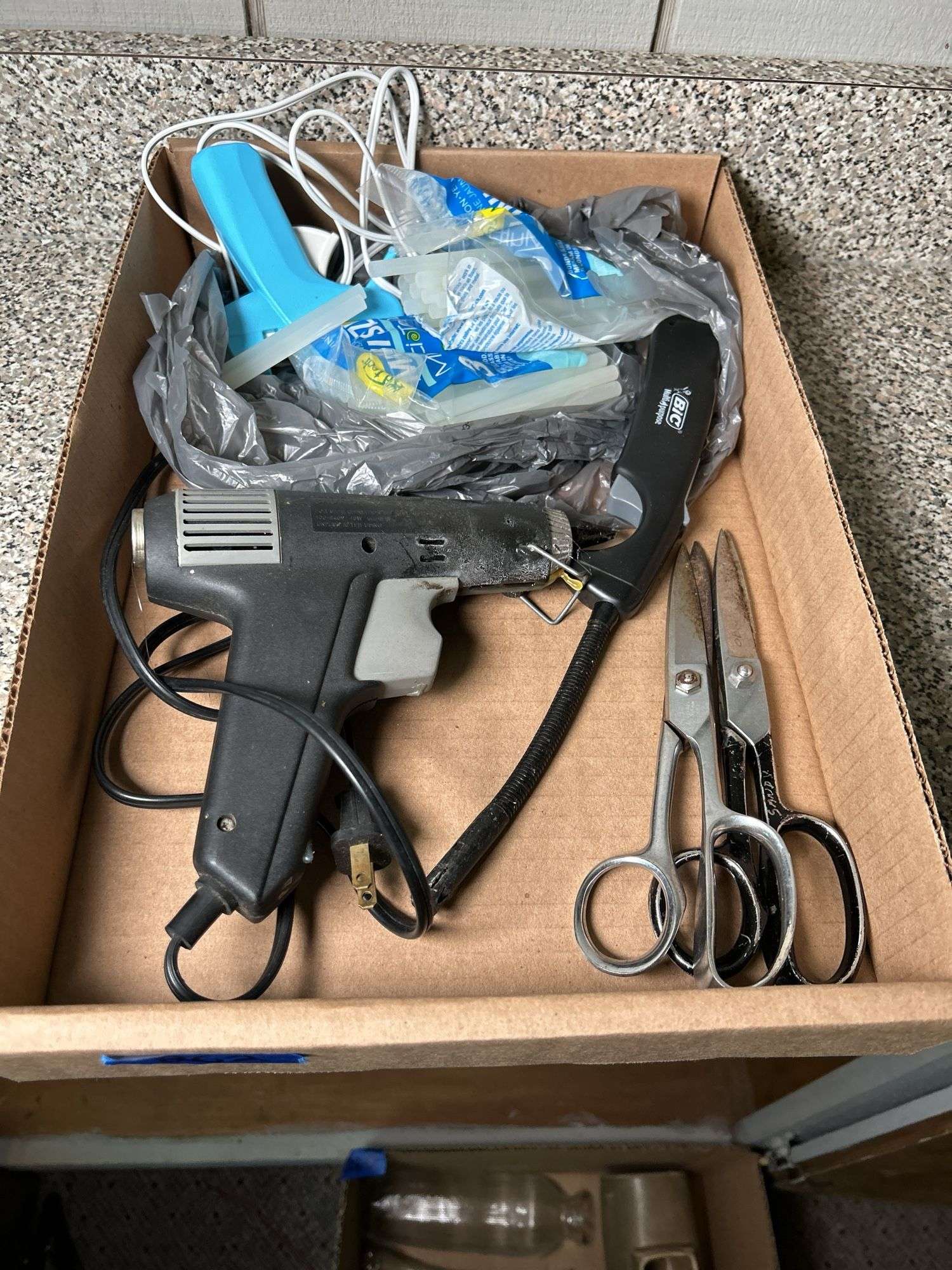 HOT GLUE GUNS, SCISSORS AND LIGHTER - Kaufman Realty & Auctions