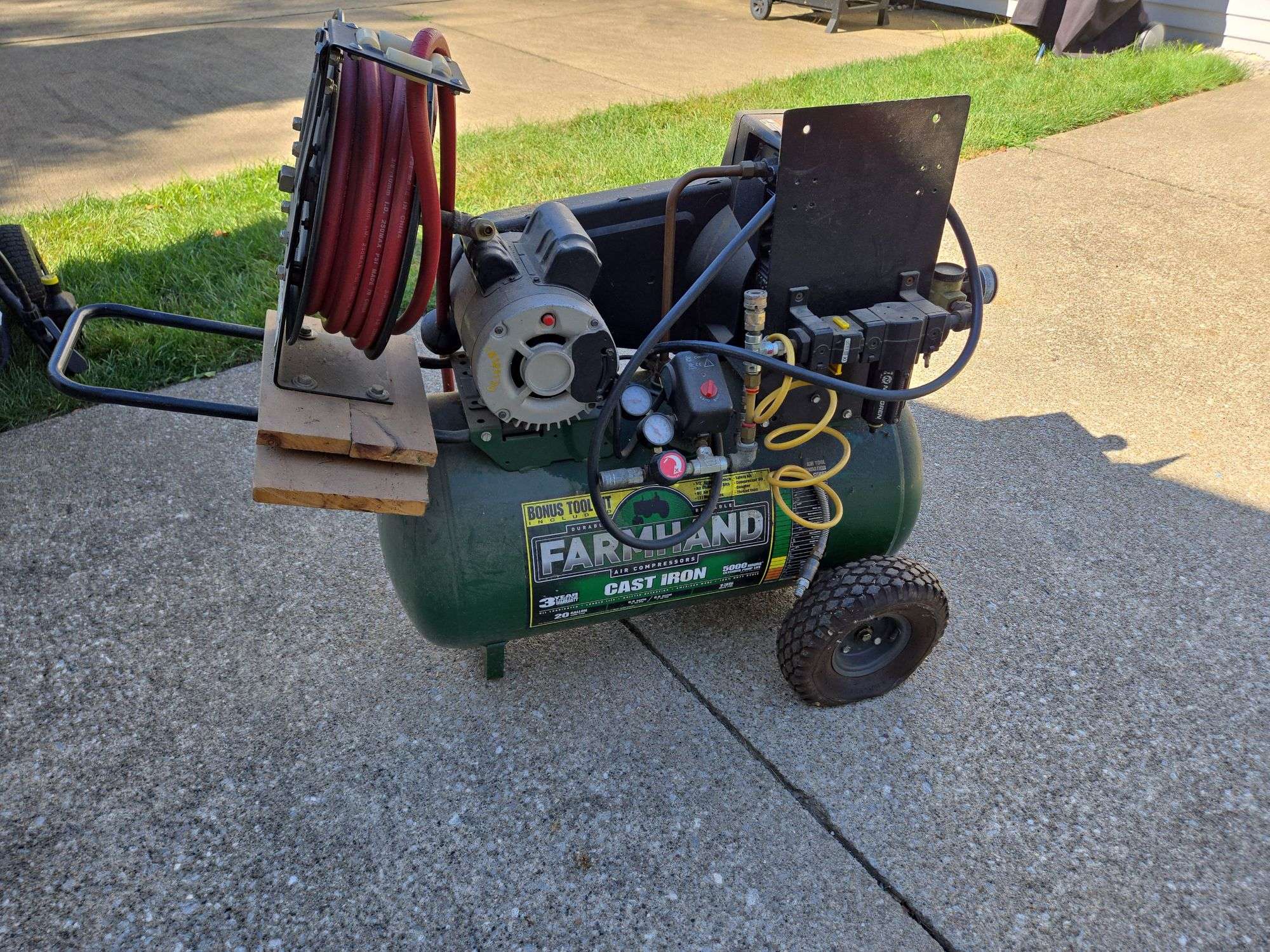 Farmhand 20 gallon air compressor- tires need air - Kaufman Realty ...