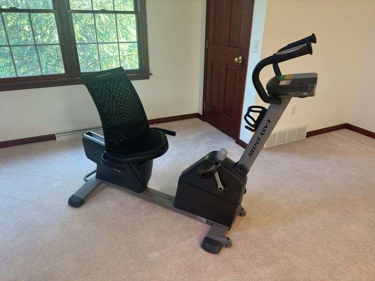 Easy Entry NordicTrack Stationary Bike - Kaufman Realty & Auctions