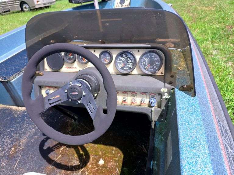 1991 Javelin 356 DMC bass Boat Group with Johnson 90 motor V4 VRO ...