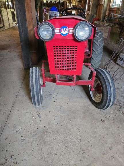 Speedex model 1631 tractor - Kaufman Realty & Auctions
