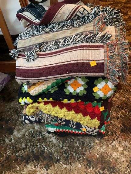 Afghans, Throws - Kaufman Realty & Auctions