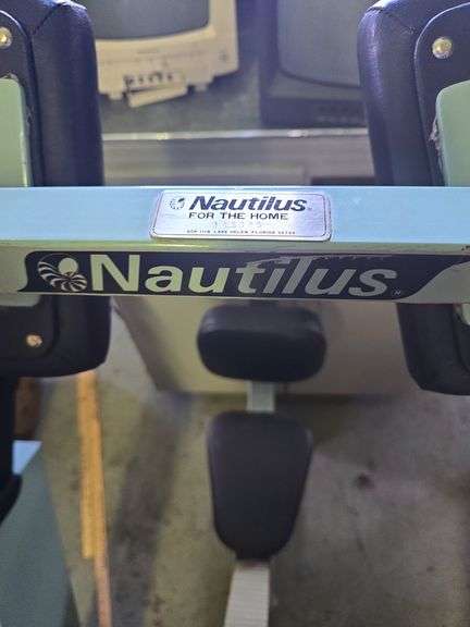 Nautilus Strength Training Machine - Kaufman Realty & Auctions