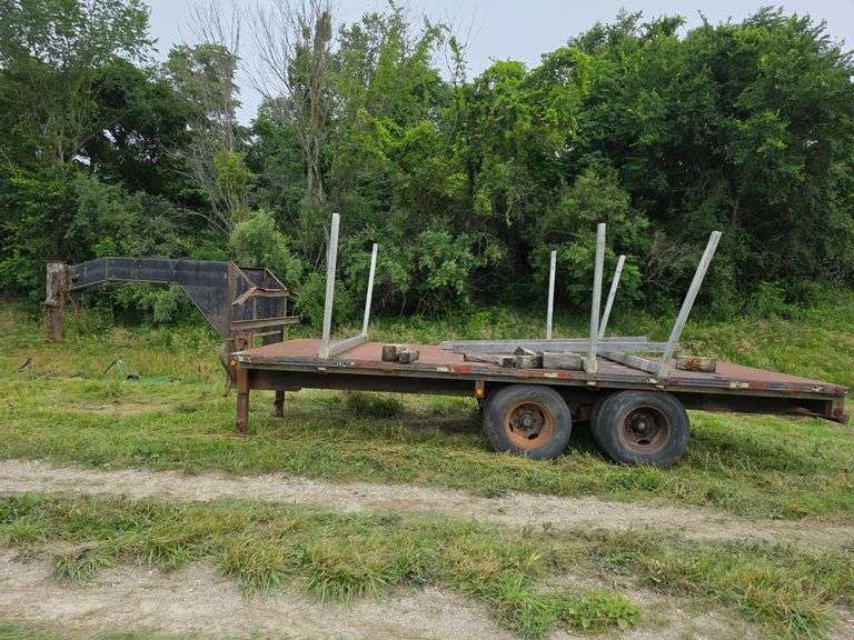 Tandem Axle Gooseneck Trailer w/log racks Has title - Kaufman Realty ...