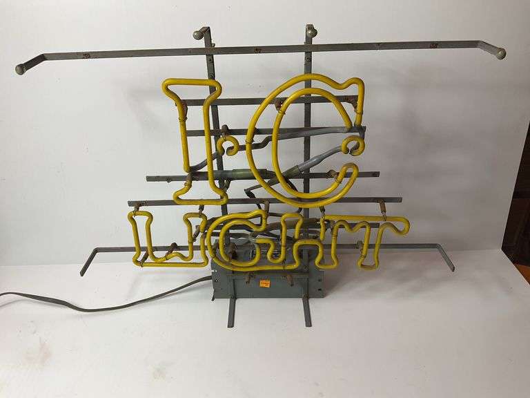 Neon IC Light Beer Light Up Sign - Kaufman Realty & Auctions